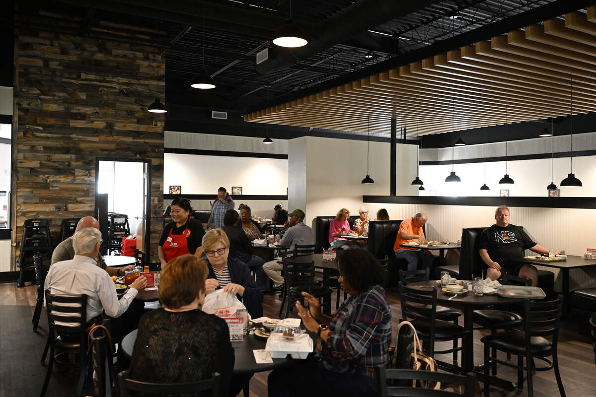 S&S Cafeteria reopens Riverside Drive location in Macon, GA | Macon ...