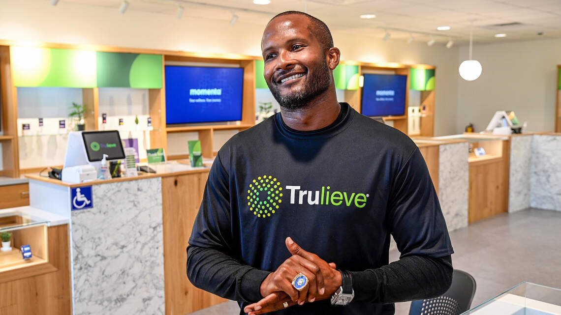 NFL’s Champ Bailey visits Macon, promotes medical marijuana | Macon ...